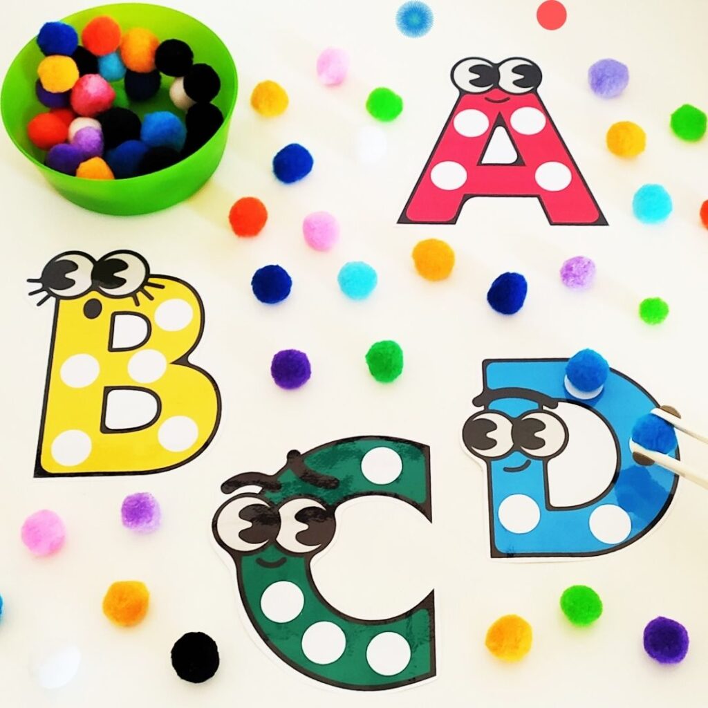 Letras con pompones - La Casita Educativa